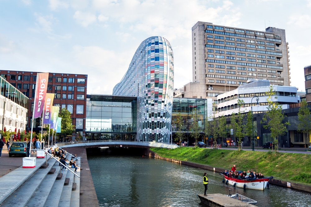 Van asfalt naar water, de Utrechtse Singel als voorbeeld voor stadsvergroening - Oozo.nl